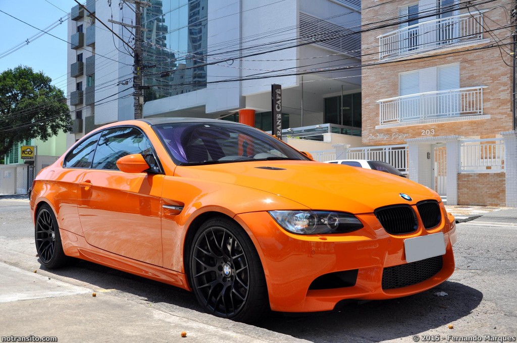 BMW M3 E92 Fire Orange – No Trânsito