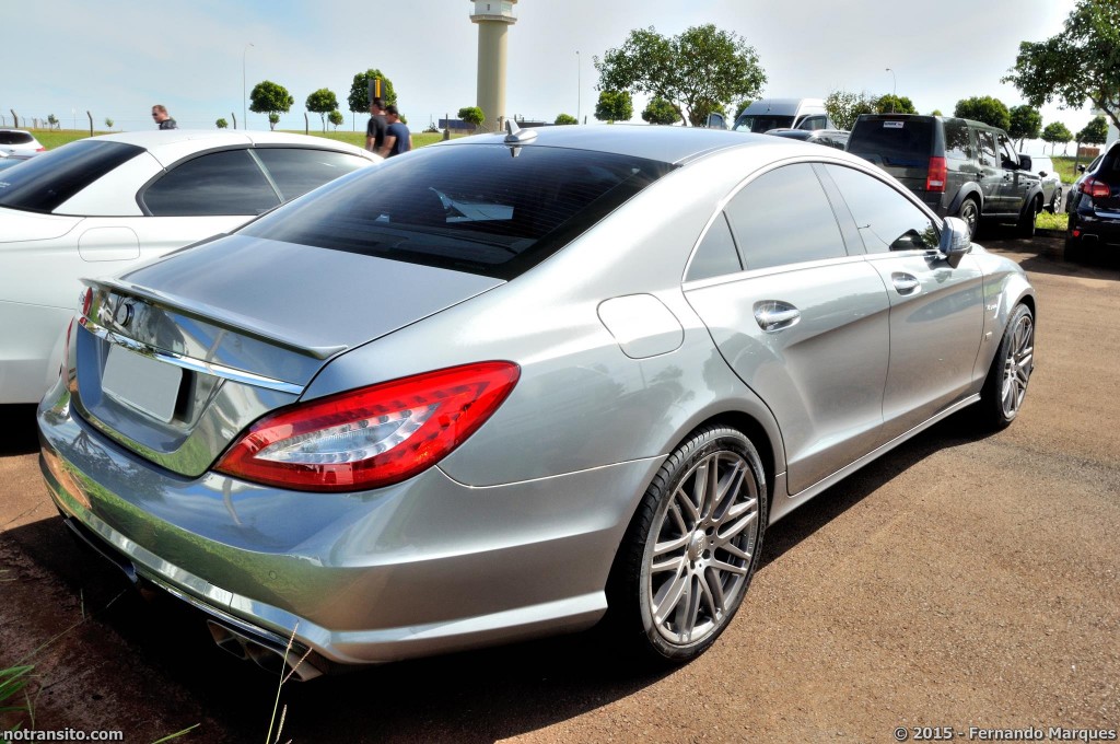 Mercedes-Benz CLS 63 AMG Brabus – No Trânsito